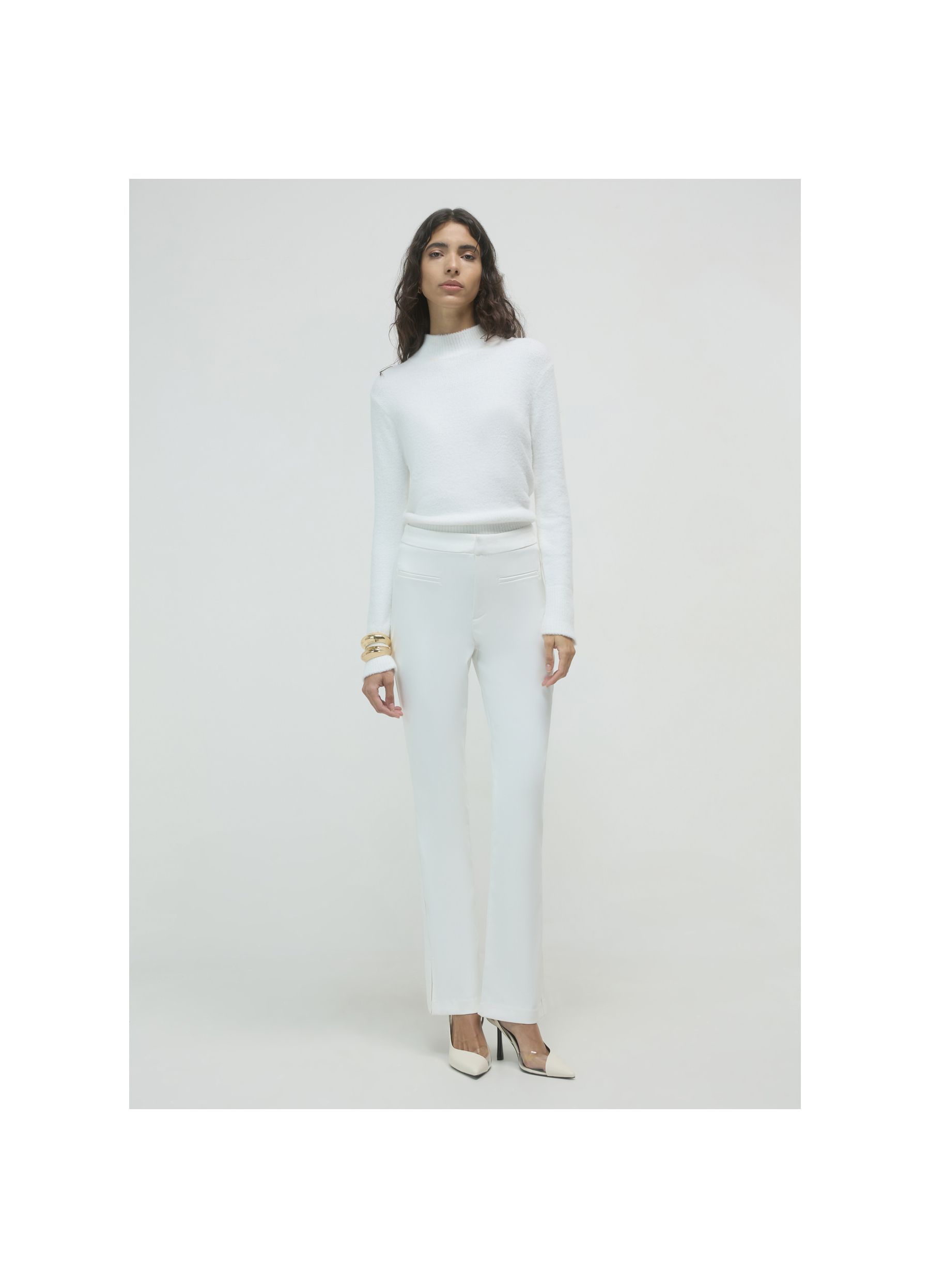 Pullover mit hohem Kragen optisch weiß | Calliope