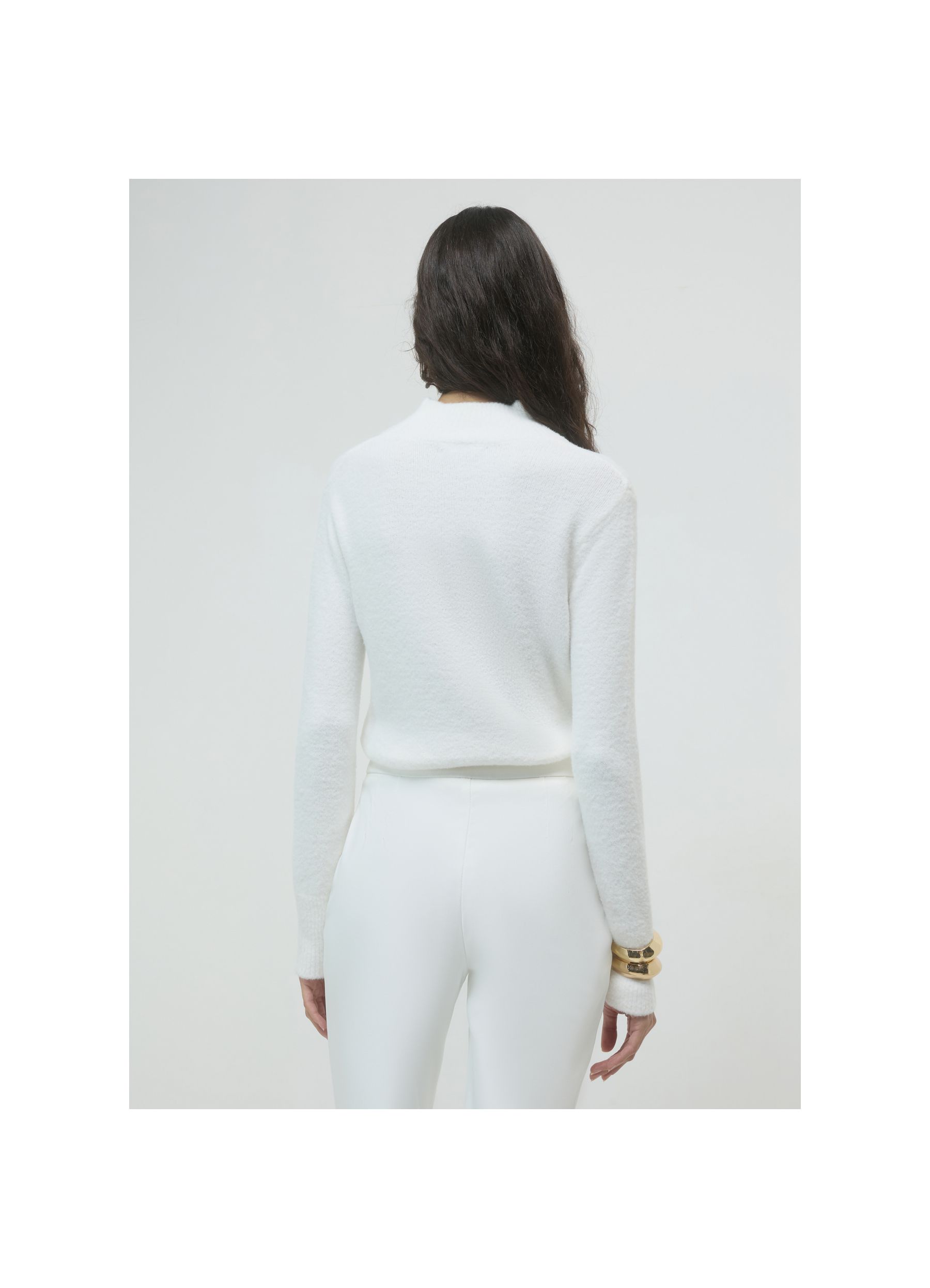 Pullover mit hohem Kragen optisch weiß | Calliope