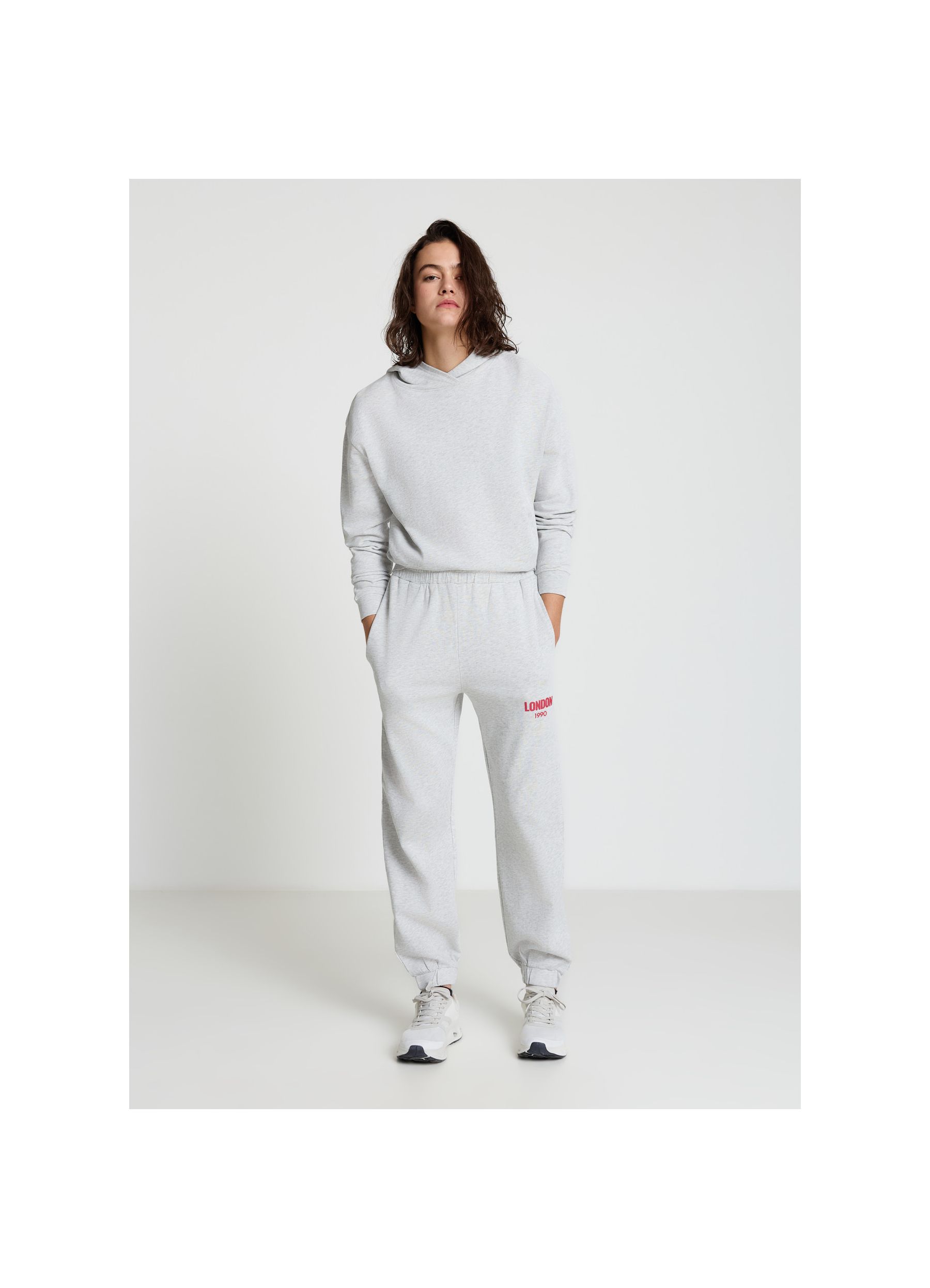 Cropped hoodie with back print light grey melange | Calliope