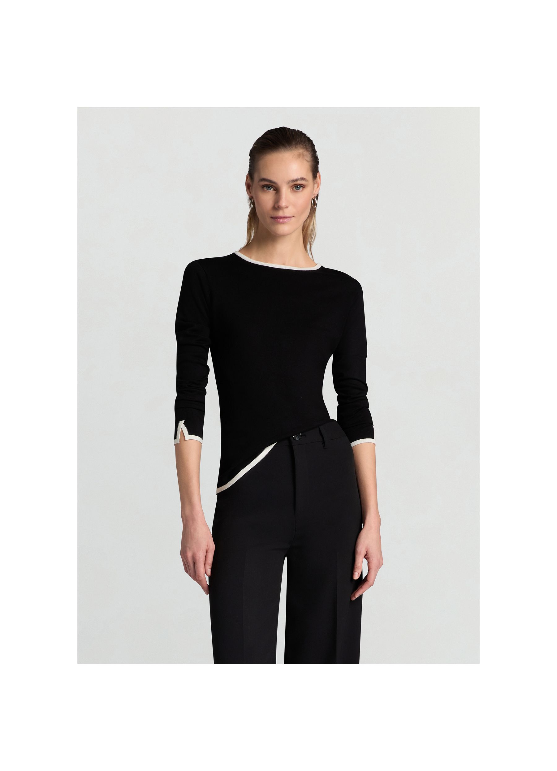 Crew neck jumper with contrast trim ultrablack | Calliope