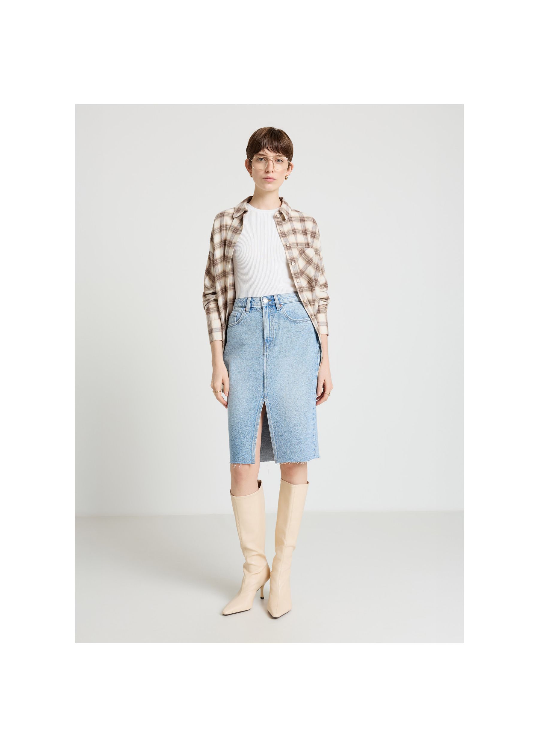 Midi denim skirt with slit light blue denim | Calliope