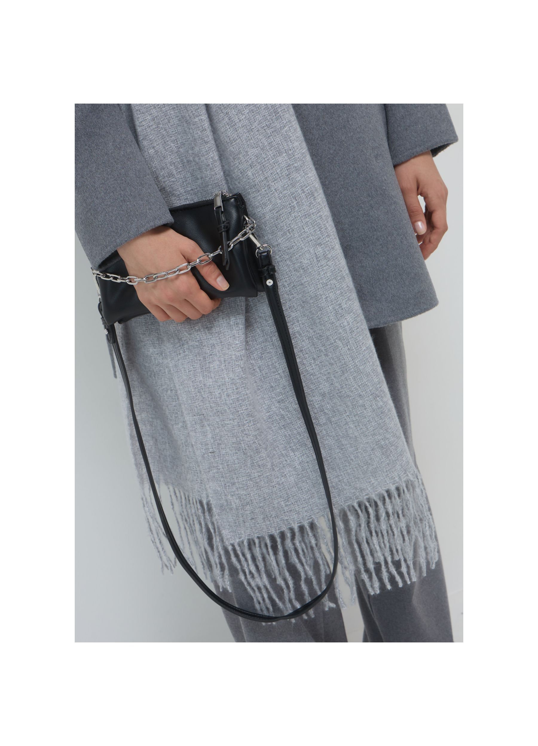 Chain shoulder bag ultrablack | Calliope