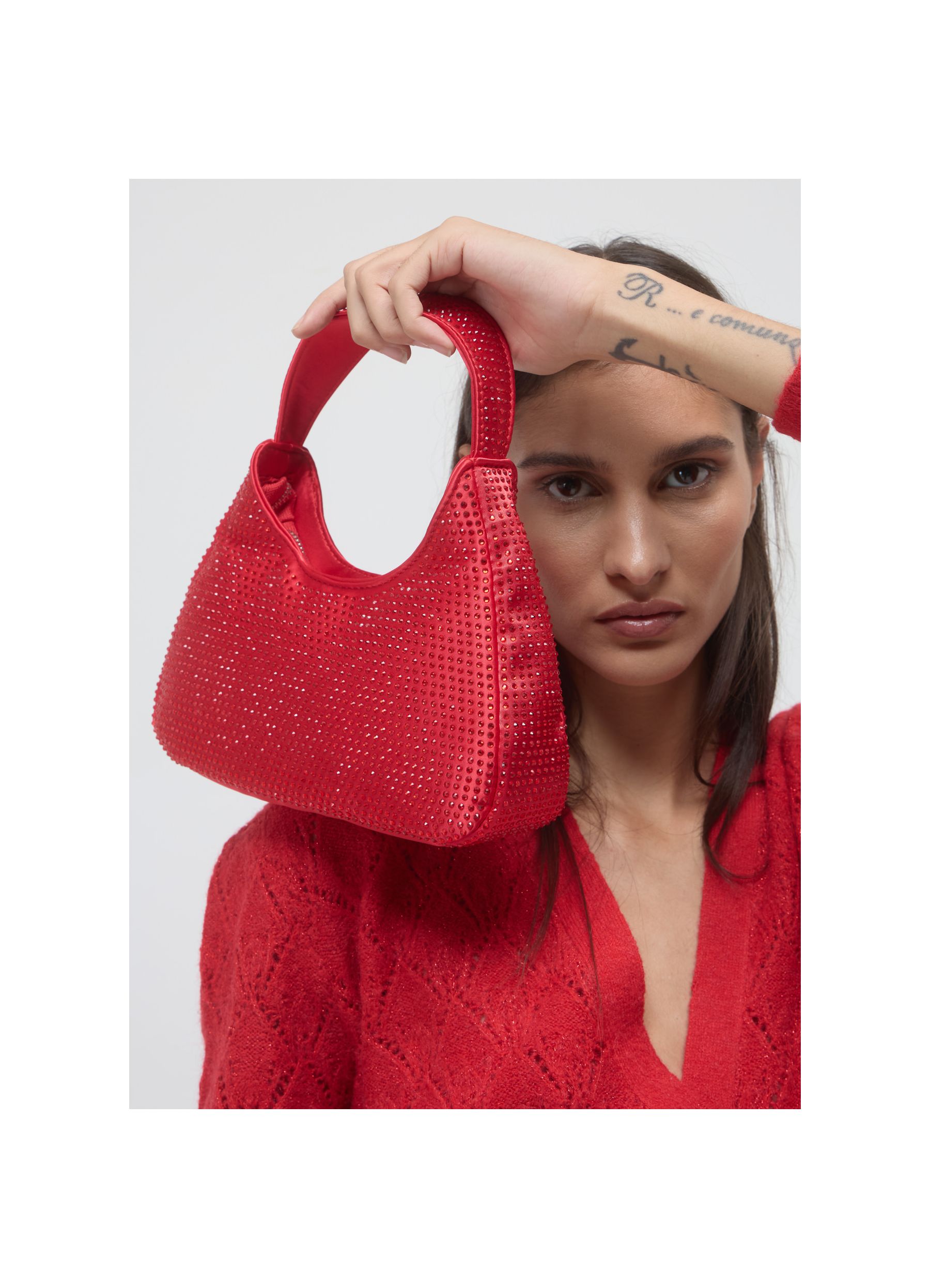 Half-moon clutch bag with rhinestones red | Calliope