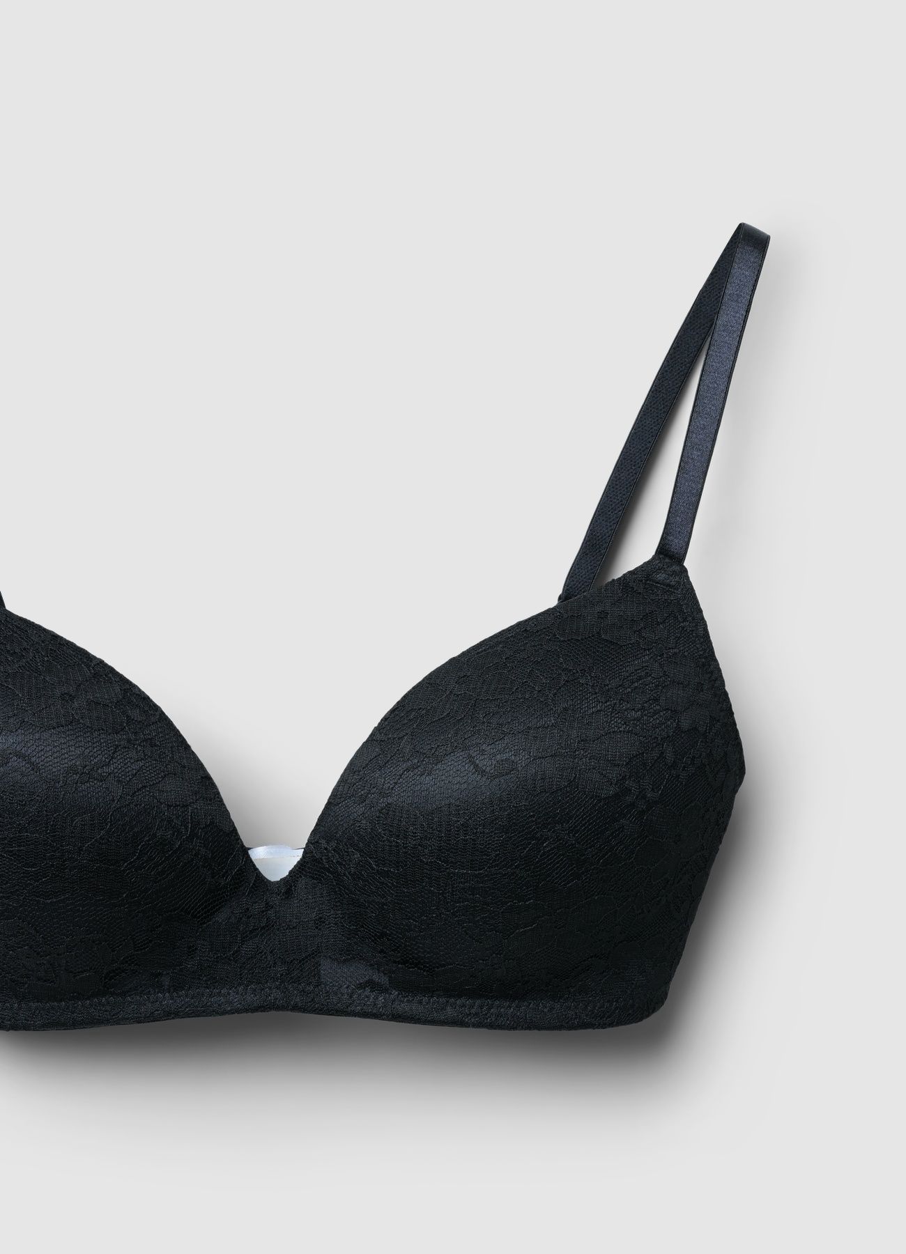 Padded triangle lace bra ultrablack | Calliope