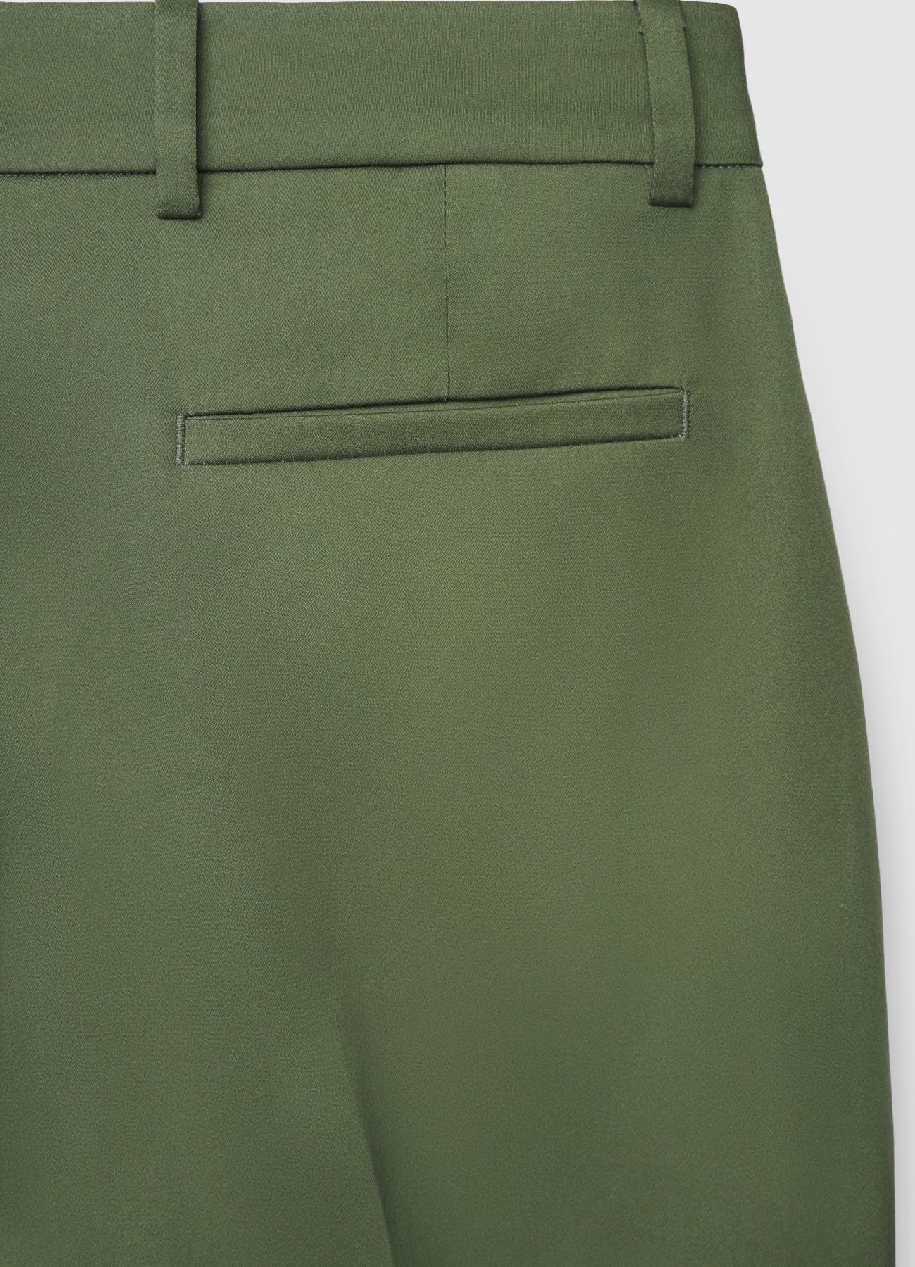 Cigarette trousers in cotton sateen green military light | Calliope